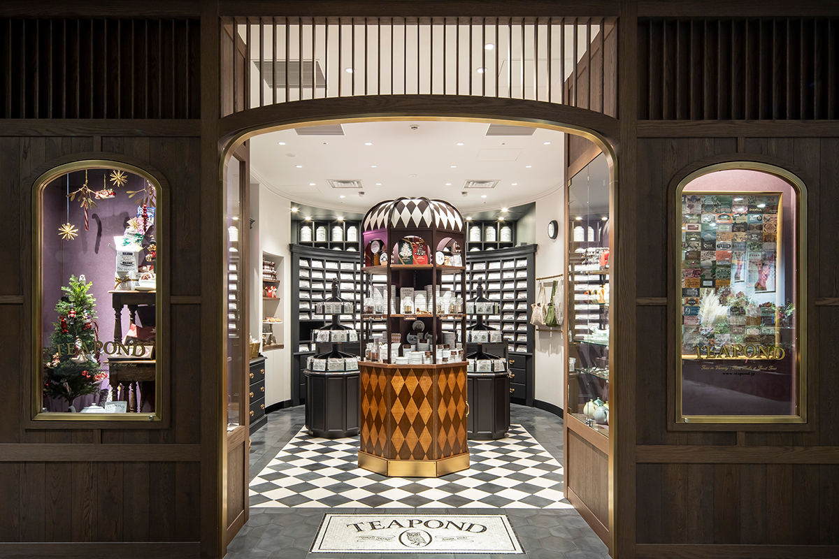紅茶専門店「TEAPOND」店舗什器 京都 高島屋 T8 | THE PENNY WISE Antique ザ・ペニーワイズアンティーク